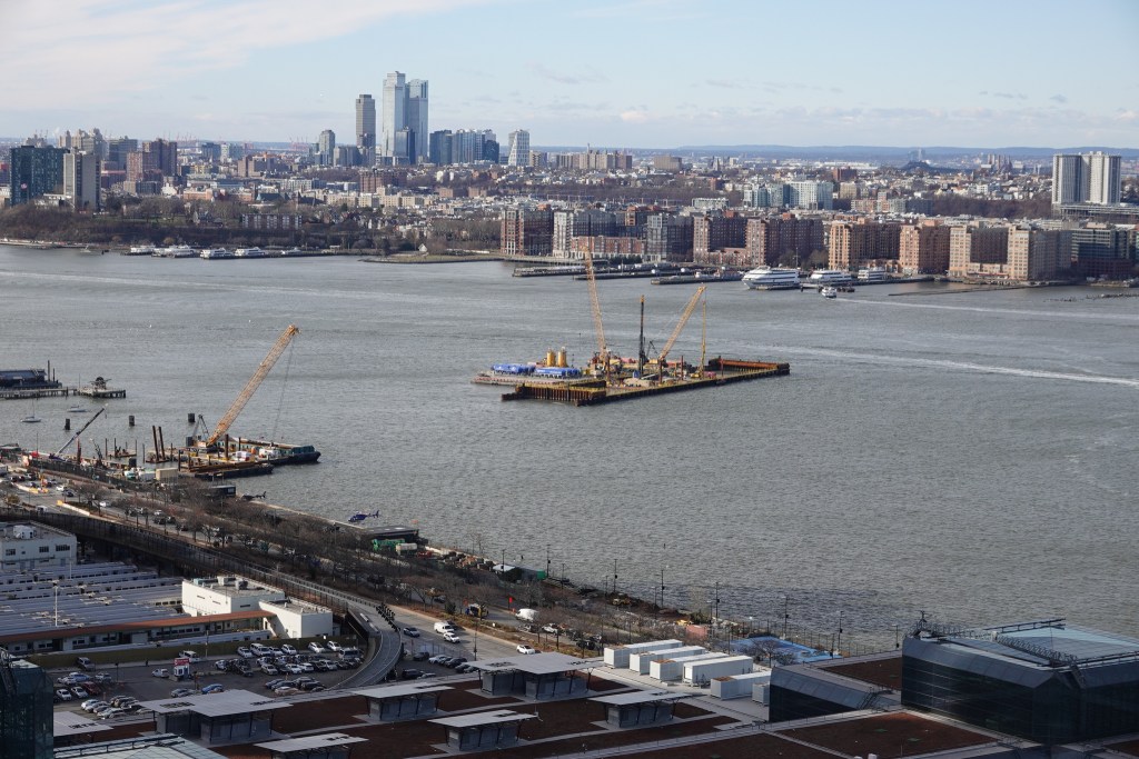Key rail tunnel under Hudson could derail by next week without federal ...