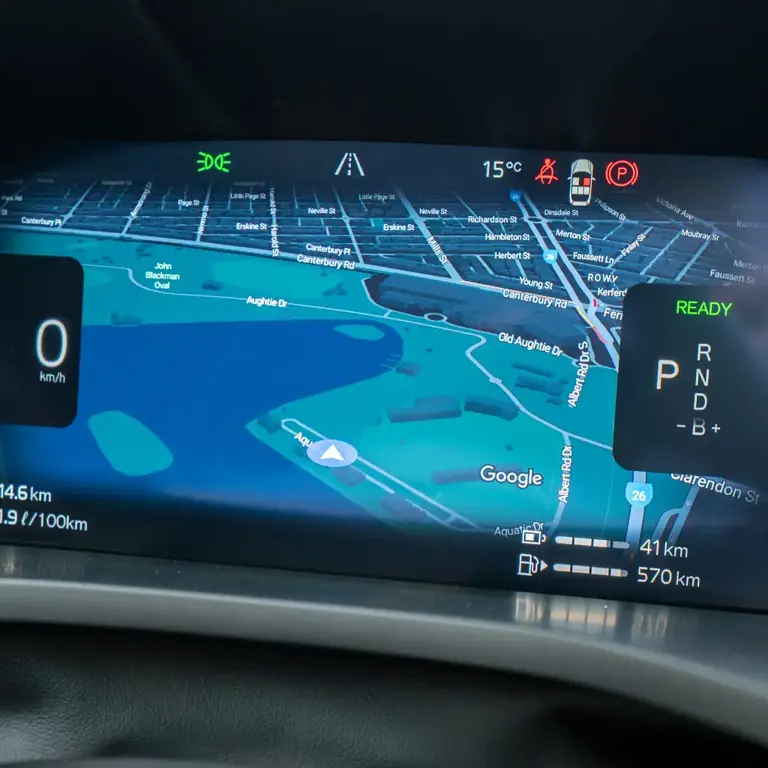 2026 Volvo XC60 Ultra T8 plug-in hybrid dark review