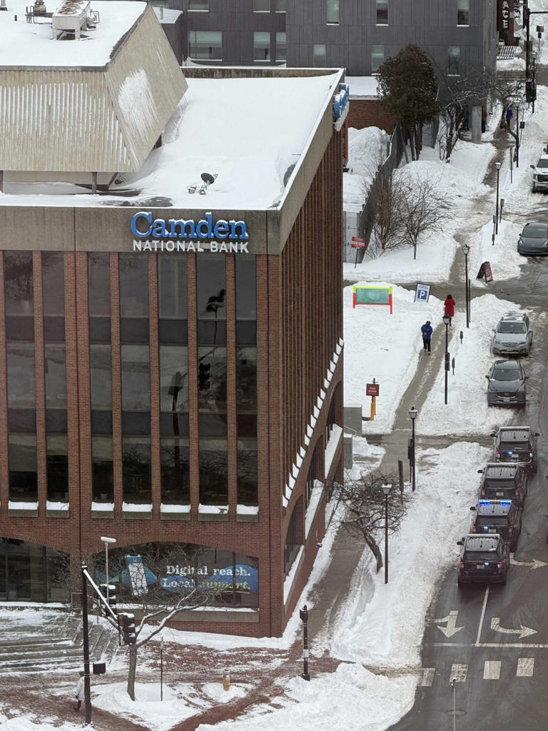 Several people arrested after pray-in outside Sen. Susan Collins ...