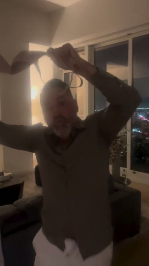 Oscar De La Hoya living his best life headed back to Vegas 🤣😂