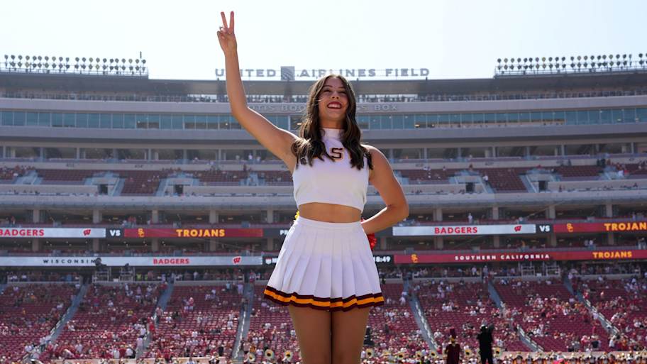 Five major college football programs linked to nation’s No. 1 edge rusher