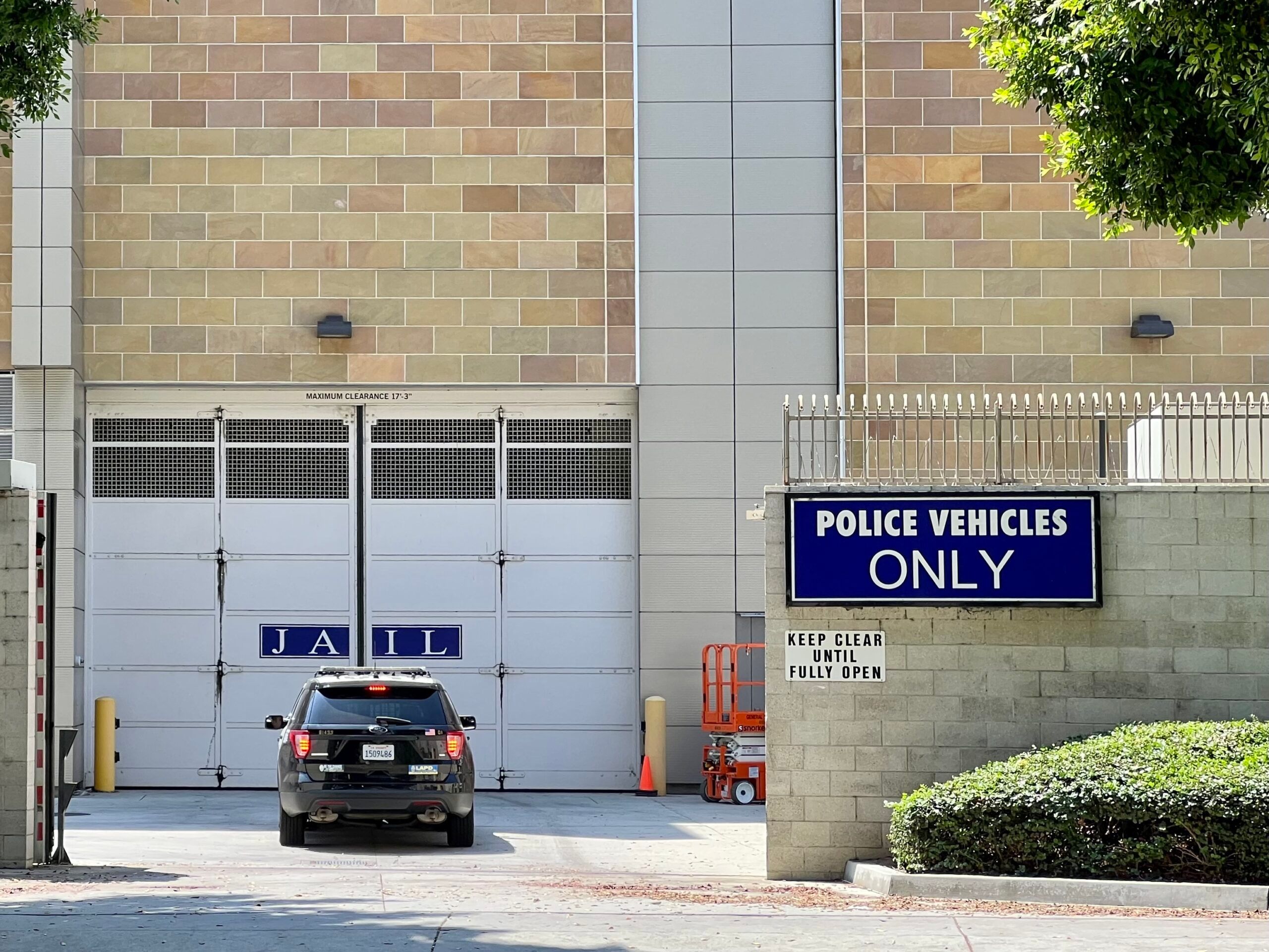 LA and other CA cities just saw their lowest homicide rates in decades ...