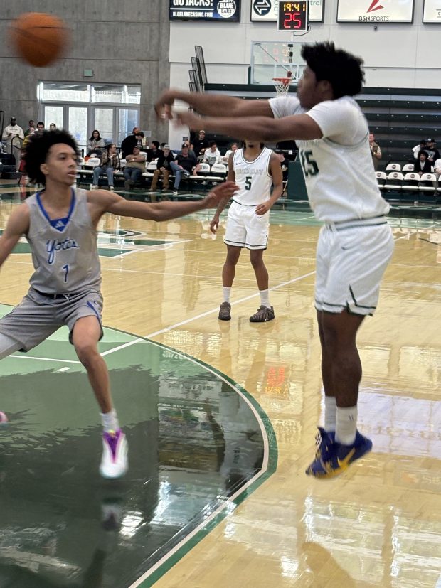 College basketball | CPH men get another buzzer-beater from Hampton