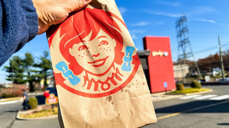 Wendy's sells chili in a can — but is it the same as what you get fresh?