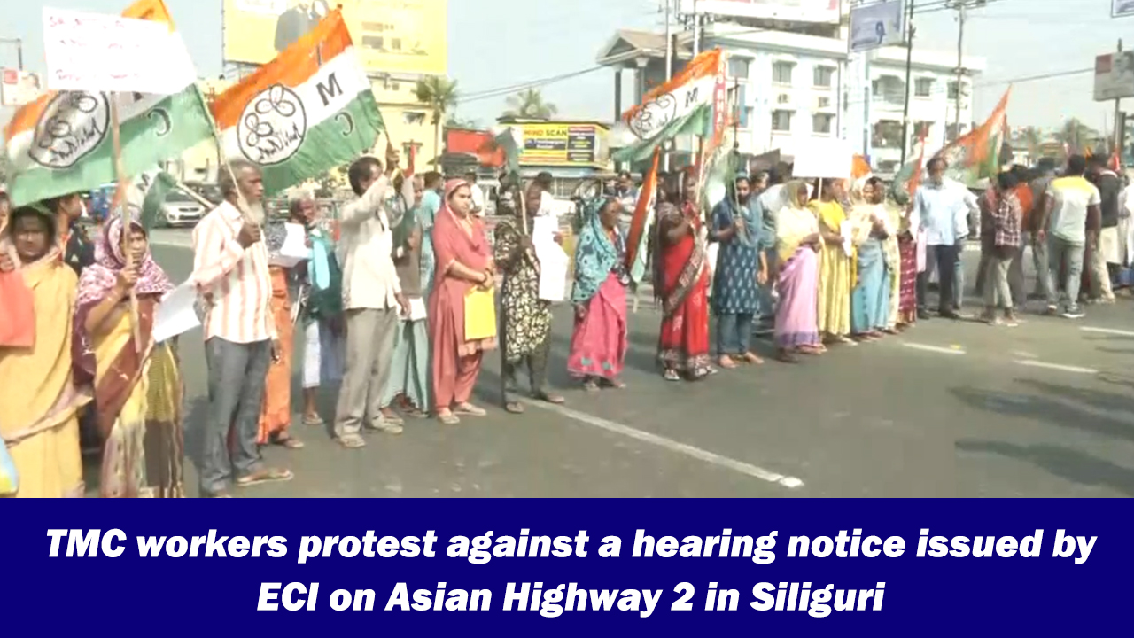 TMC workers protest against a hearing notice issued by ECI on Asian ...