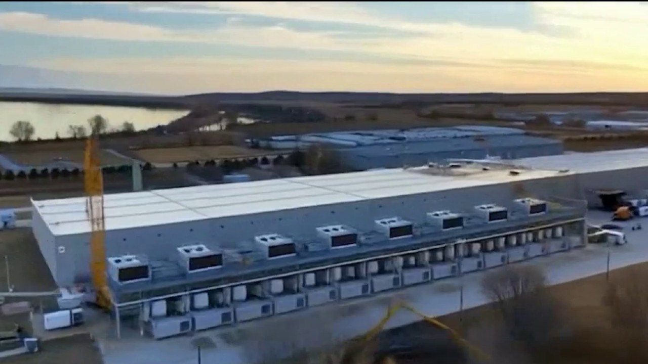 Lawmakers push for data center regulations