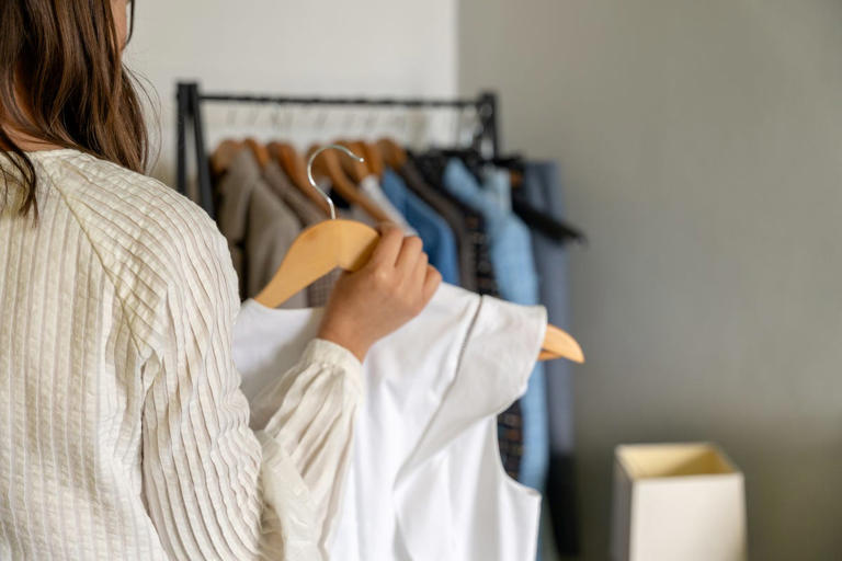 The best method to declutter your closet