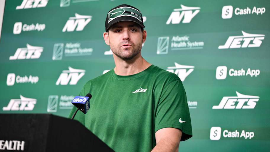 Jets' sudden OC mistake gifts Eagles chance to turn search around