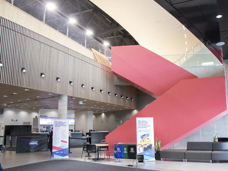 Folks scream in shock, awe as Edmonton's first public cold plunge opens