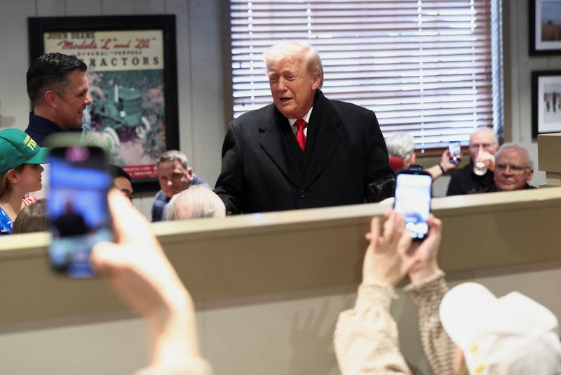 Trump in Iowa to tout economy as protests roil neighboring Minnesota