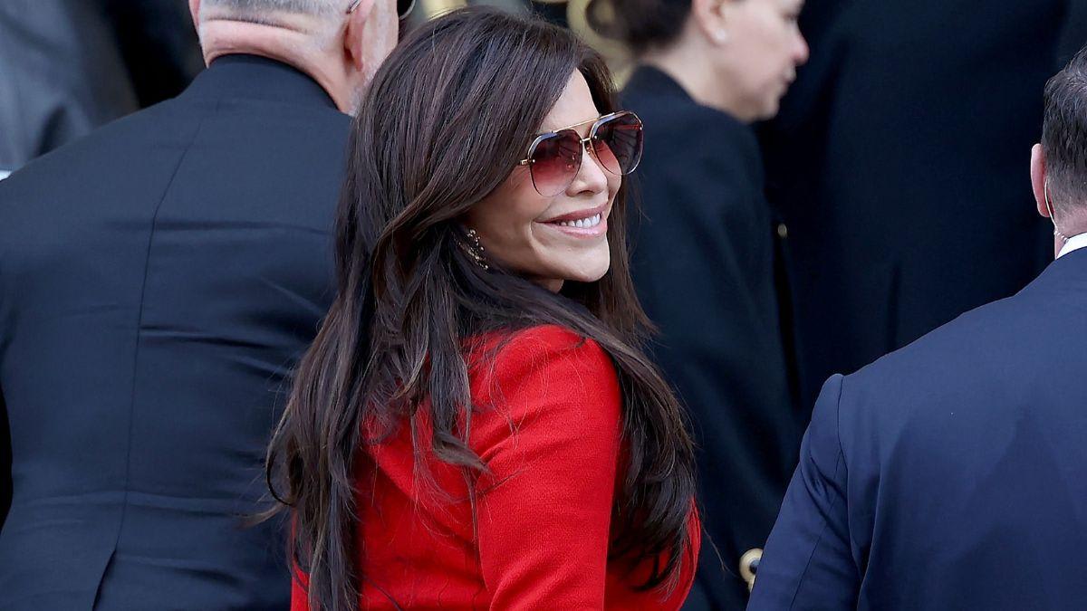 'Tacky' Lauren Sánchez mocked for 'mob wife' outfit at Dior fashion ...