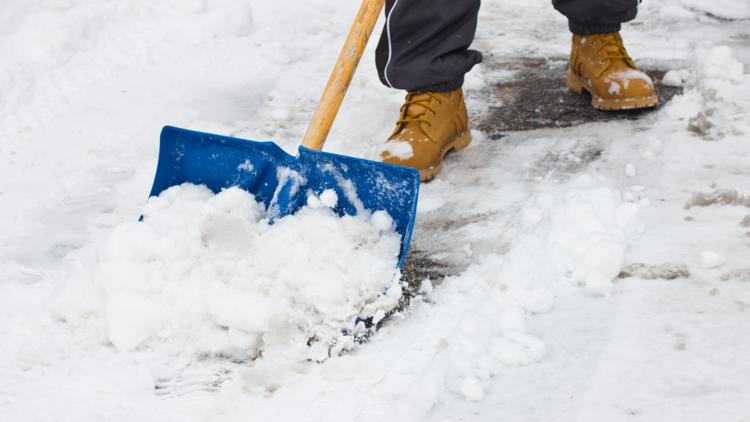 Inmate at eastern Kentucky prison dies after falling while shoveling snow