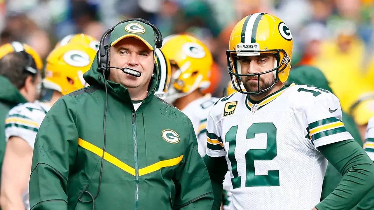 Aaron Rodgers faces a tougher retirement call after Mike McCarthy takes ...