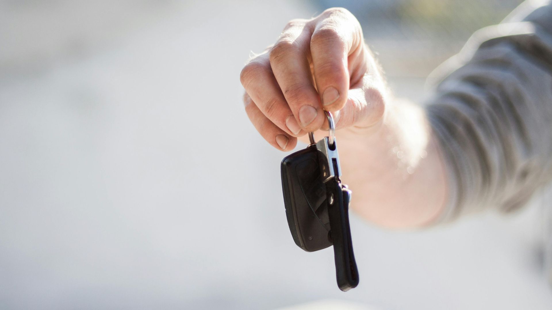 UK Porsche dealer sentenced to prison for $2 million customer fraud
