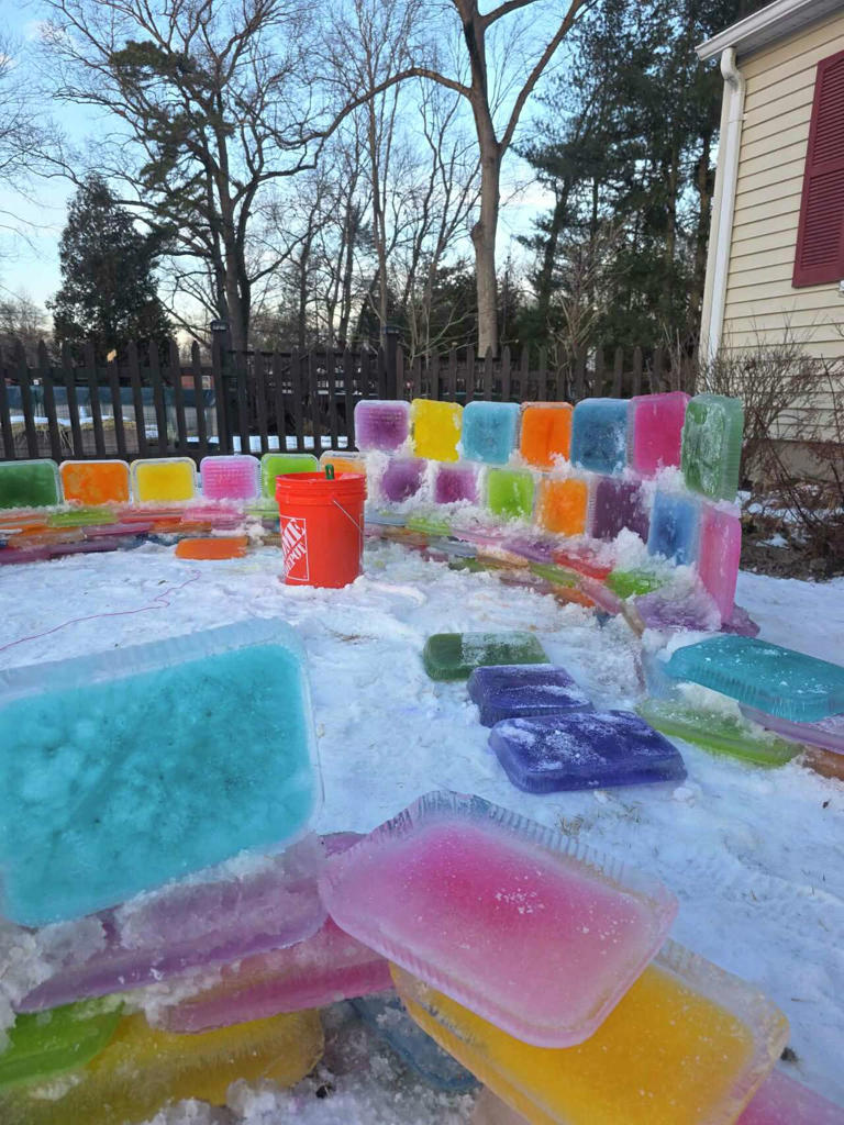Connecticut family creates its own rainbow igloo during winter storm ...