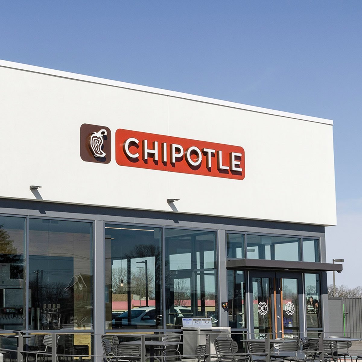 This fan-favorite Chipotle protein is back, and I’m rethinking my go-to ...