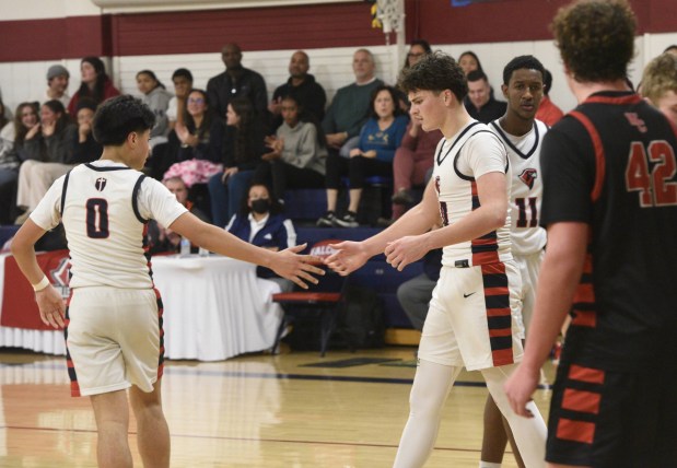 Prep boys basketball: Baker serves a loss to Vacaville Christian