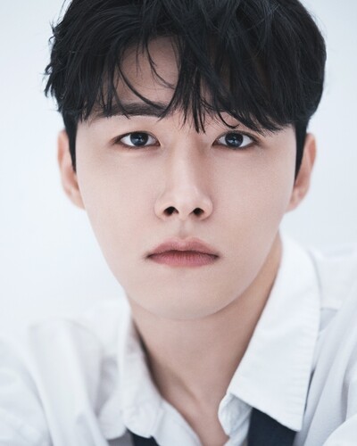 Seo Ji-hoon to enlist next month after filming for 'All of Us Are Dead 2'