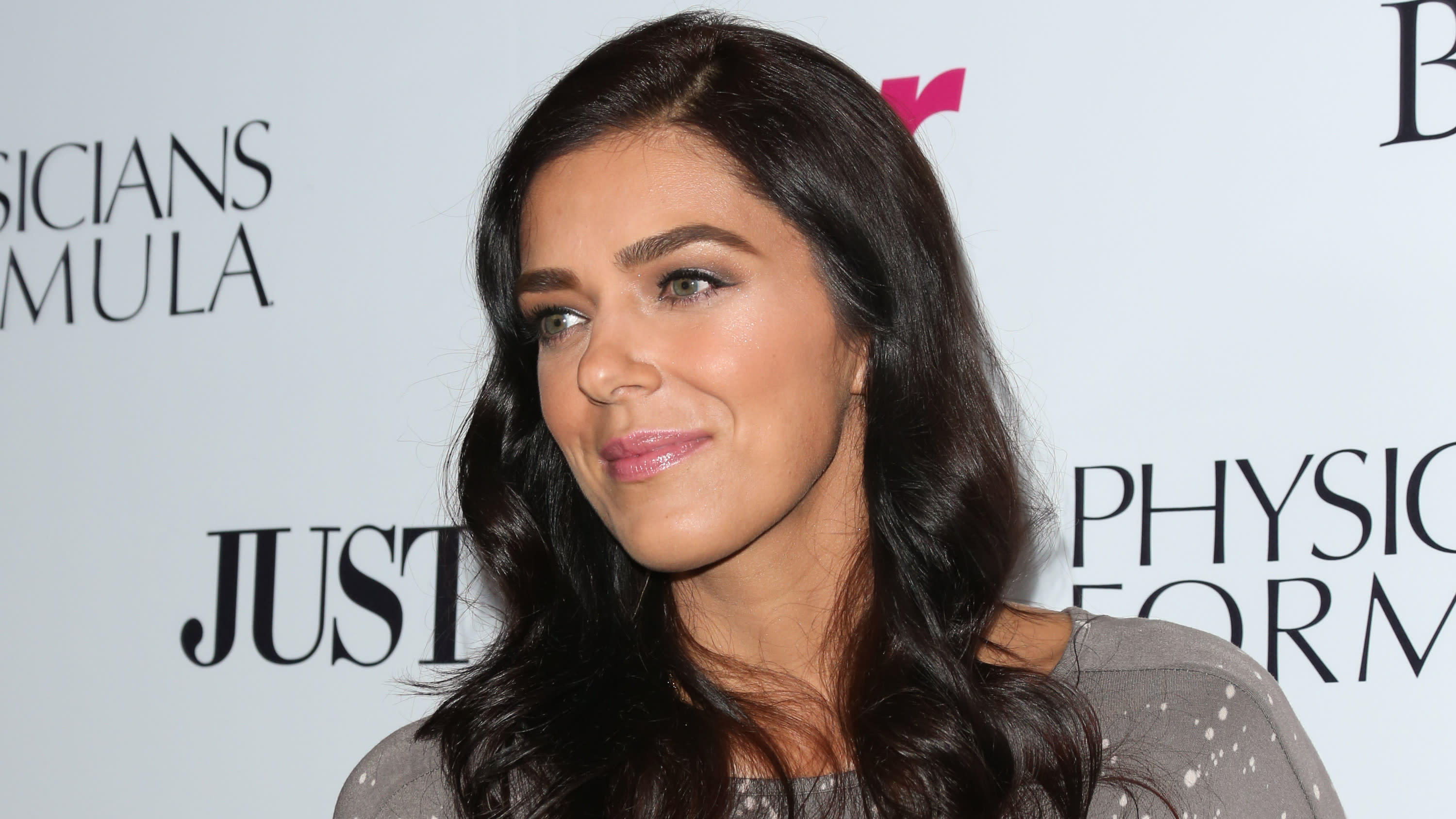 America's Next Top Model winner Adrianne Curry criticizes a woke lens ...