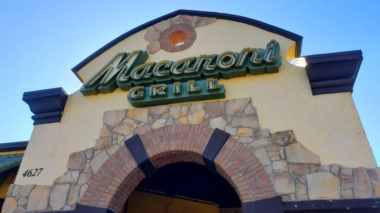 This Italian restaurant chain once had over 200 locations — now there ...