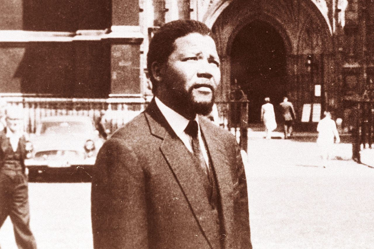 Nelson Mandela addresses the 'collapse' of his first marriage and ...