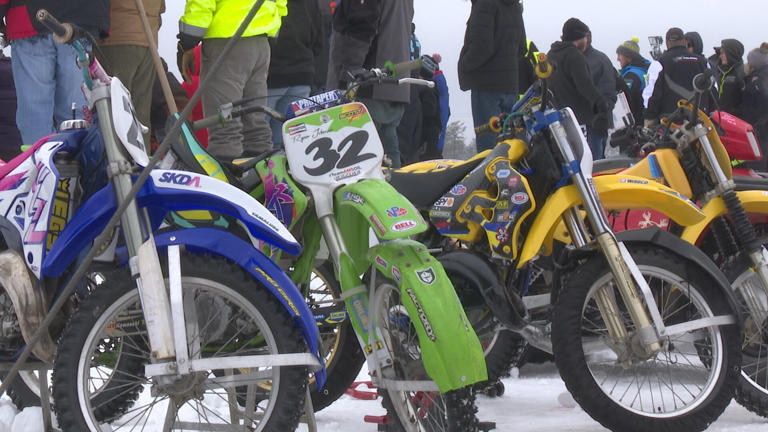 Upper Michigan Ice Racing Association to hold 1st night race of the year