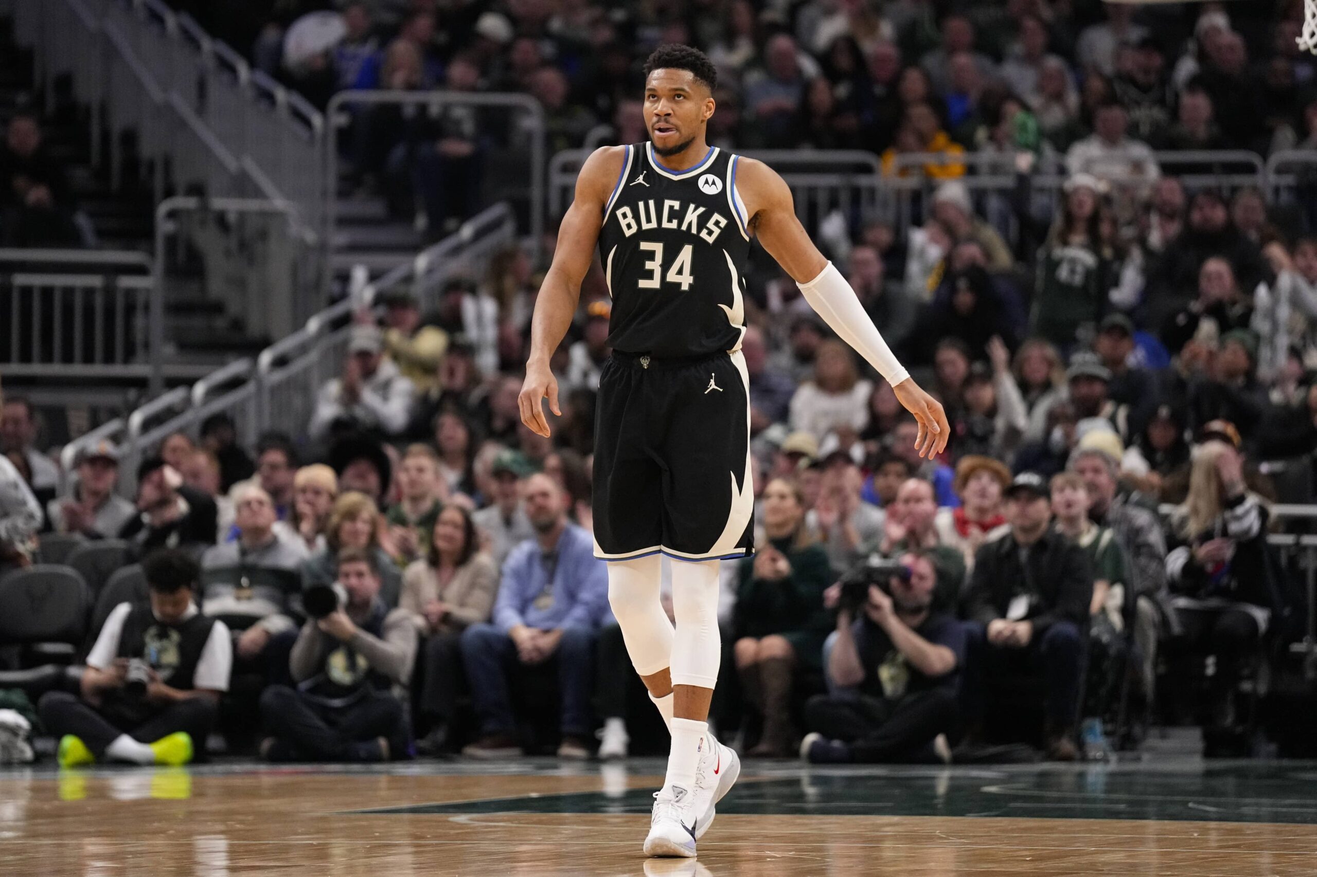 Bucks reportedly explored Giannis Antetokounmpo-Paolo Banchero trade ...