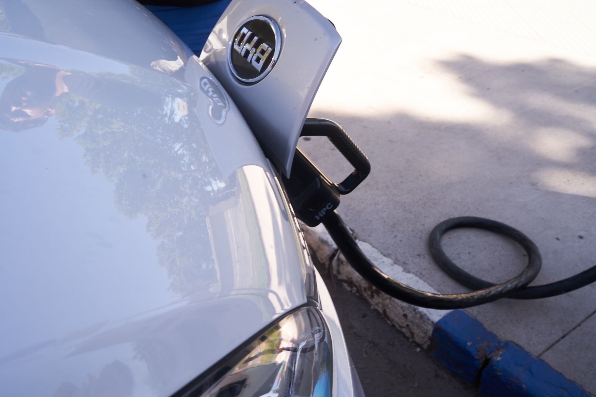 Carney’s China EV deal cheered by California’s clean air cop