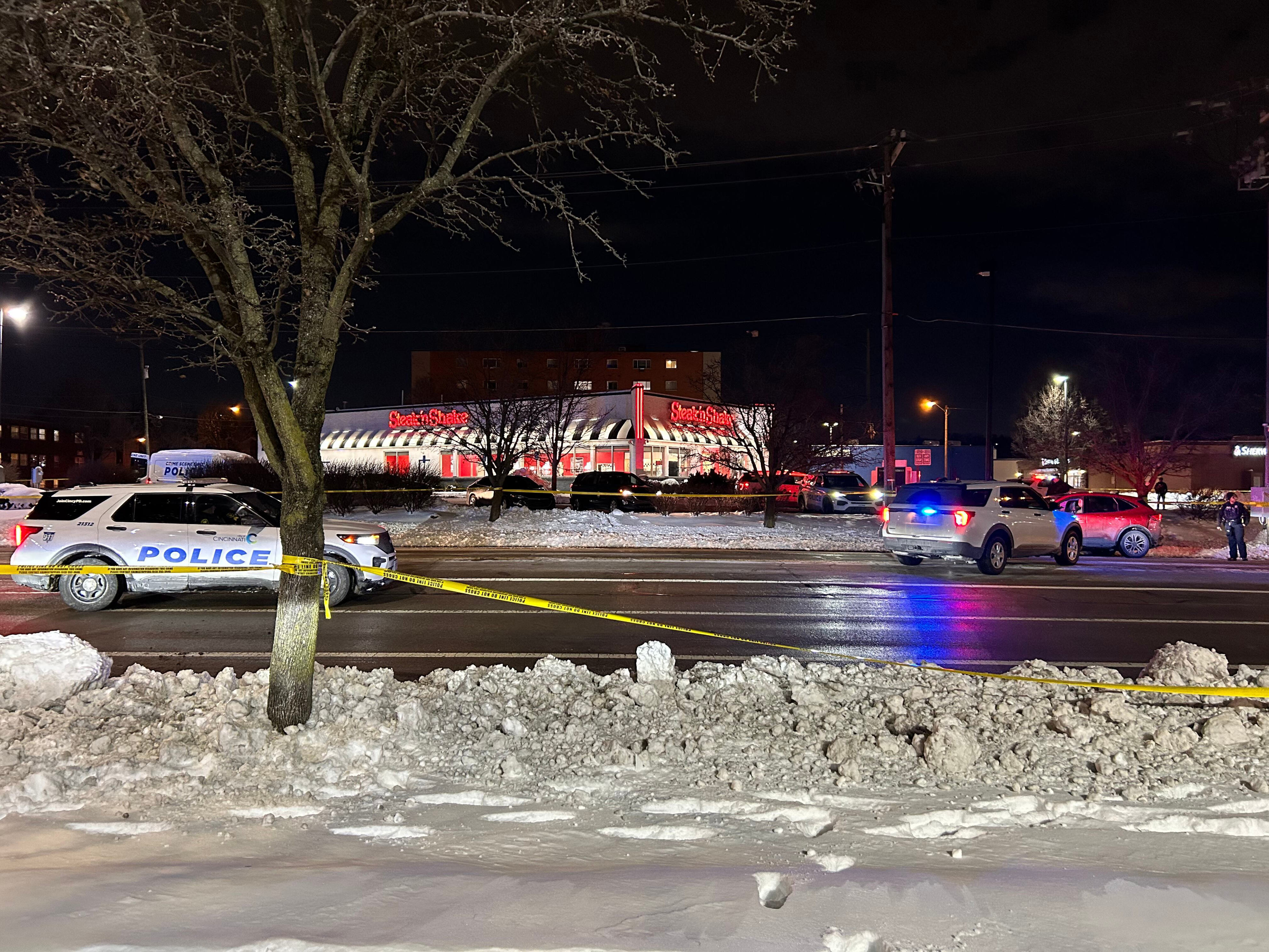1 dead, 1 detained in shooting outside Oakley fast food restaurant