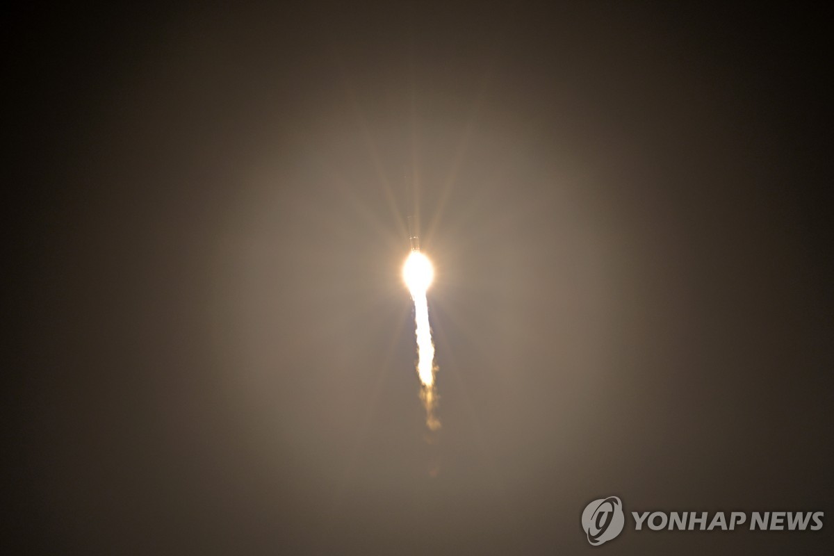 Defense ministry, aerospace agency discuss expanding space cooperation