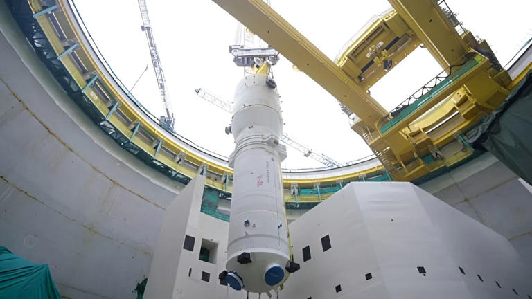 Steam generators installed at unit 3 of world’s largest nuclear power ...