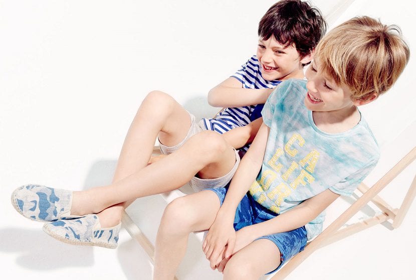 Moda infantil de verano: tendencias, tejidos y estilos para niños y niñas
