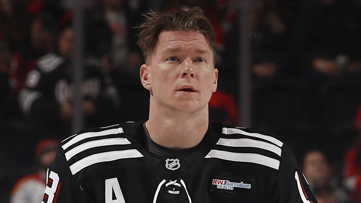 Devils lose out in late-night cap-dump trade with division rivals