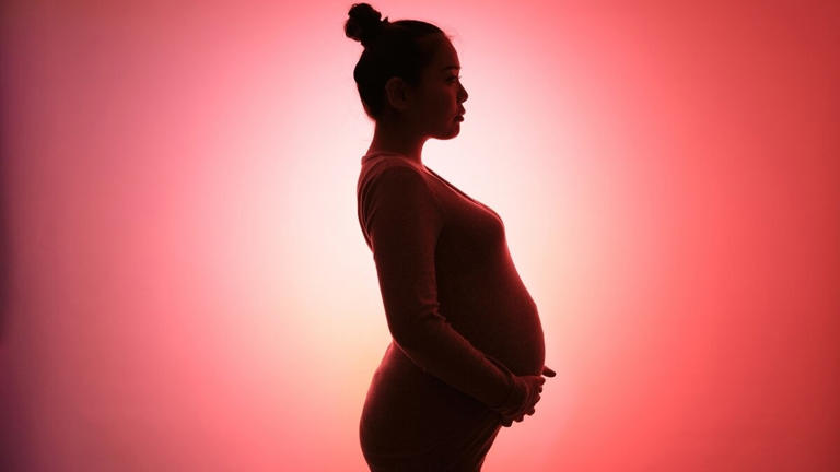 Pregnancy after 35 may spark heart attack, doctor issues warning