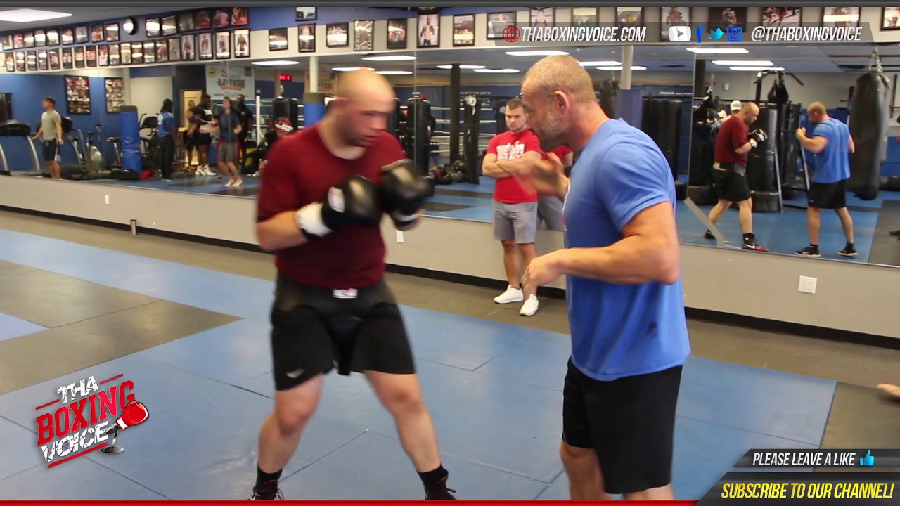 🇵🇱 Adam Kownacki on AQUA BAG after 8+ rounds of sparring 🦍💪🏾 ready for ...