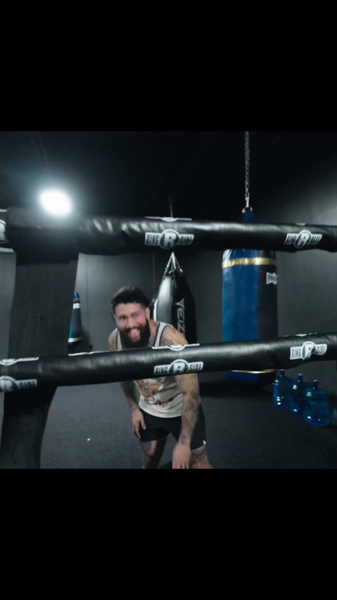 Conor Benn is a midget, he's 5'2! Peter "Pistol" Dobson roasts Conor ...