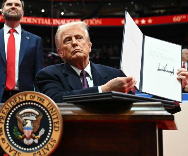 US formally leaves Paris climate agreement