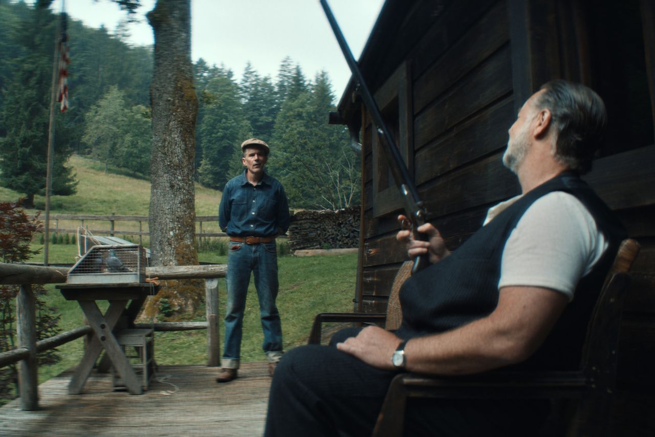 Ethan Hawke says Tom Cruise makes him 'angry' because he's 'totally ...