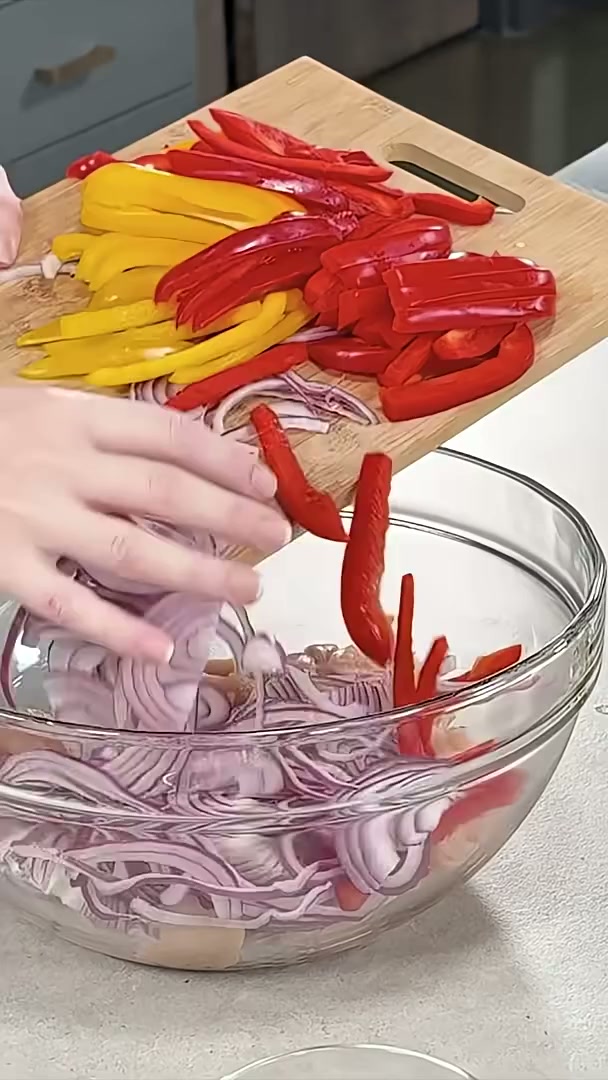 Sheet pan chicken fajitas #tacos #fajitas #dinner #recipe #cooking