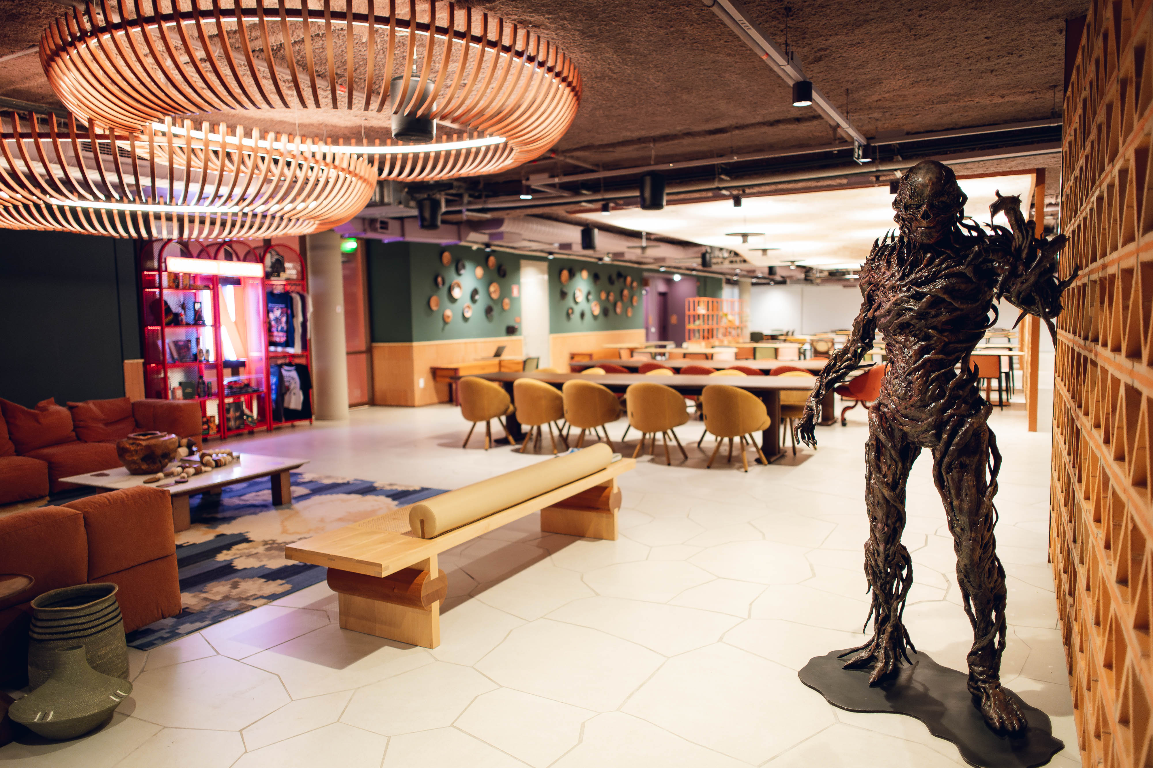 Netflix will stream ‘The Secret Agent’ in Brazil, opens new São Paulo ...