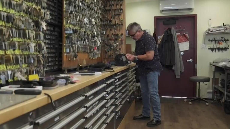 NoHo locksmith kiosk at risk of closing after owner requests renovation ...