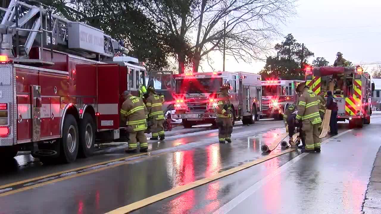 Family displaced after Tyler fire ignites while teenager babysits siblings