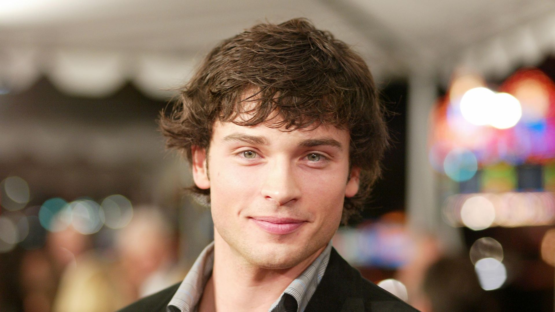 Smallville's Tom Welling lets loose at premiere party during first ...