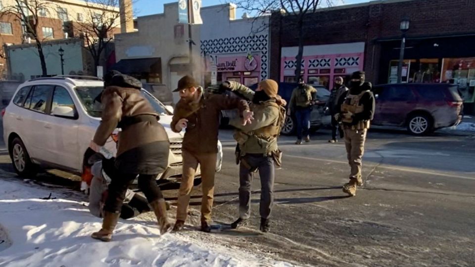 Exclusive: Two officers fired their guns during Pretti encounter ...