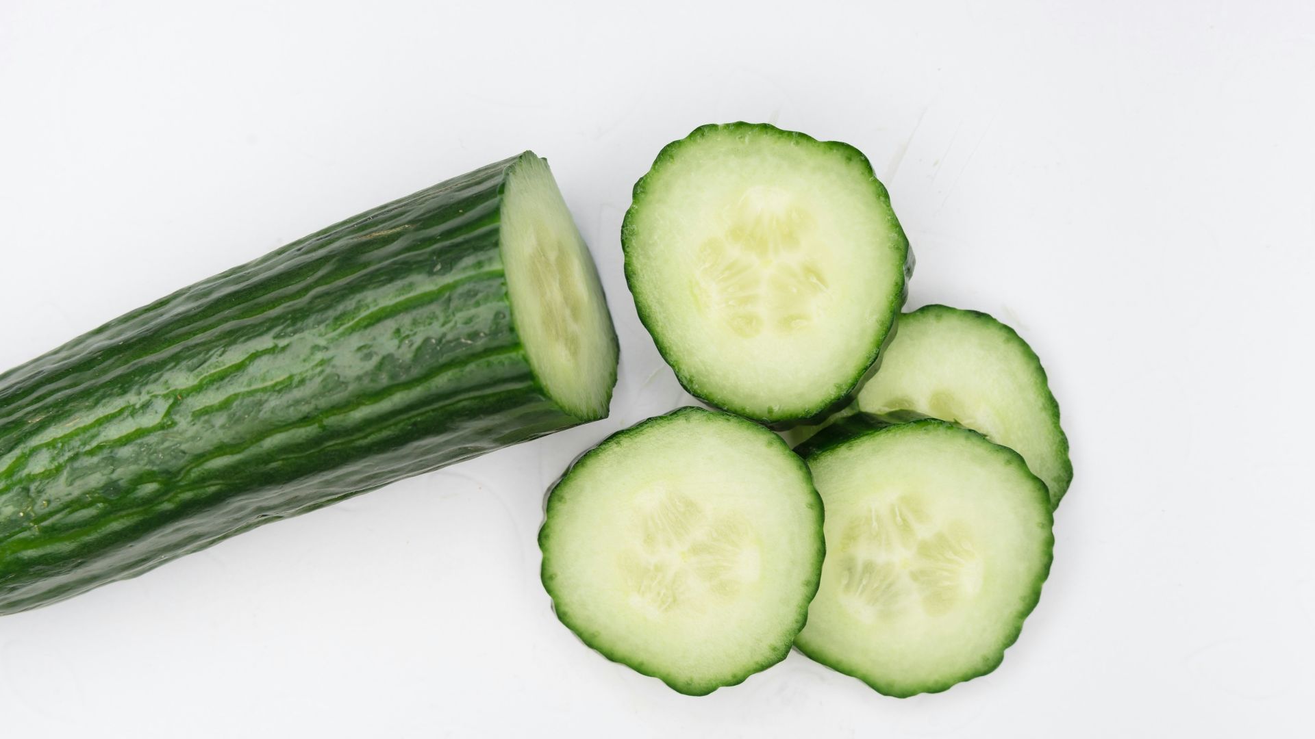 The 20 best low-calorie, high-volume foods for dieting