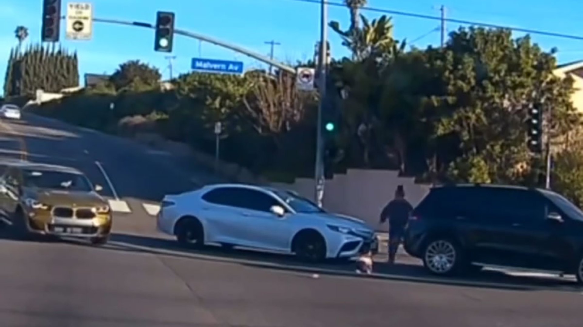 Video of toddler falling out of moving car leads to mom's arrest