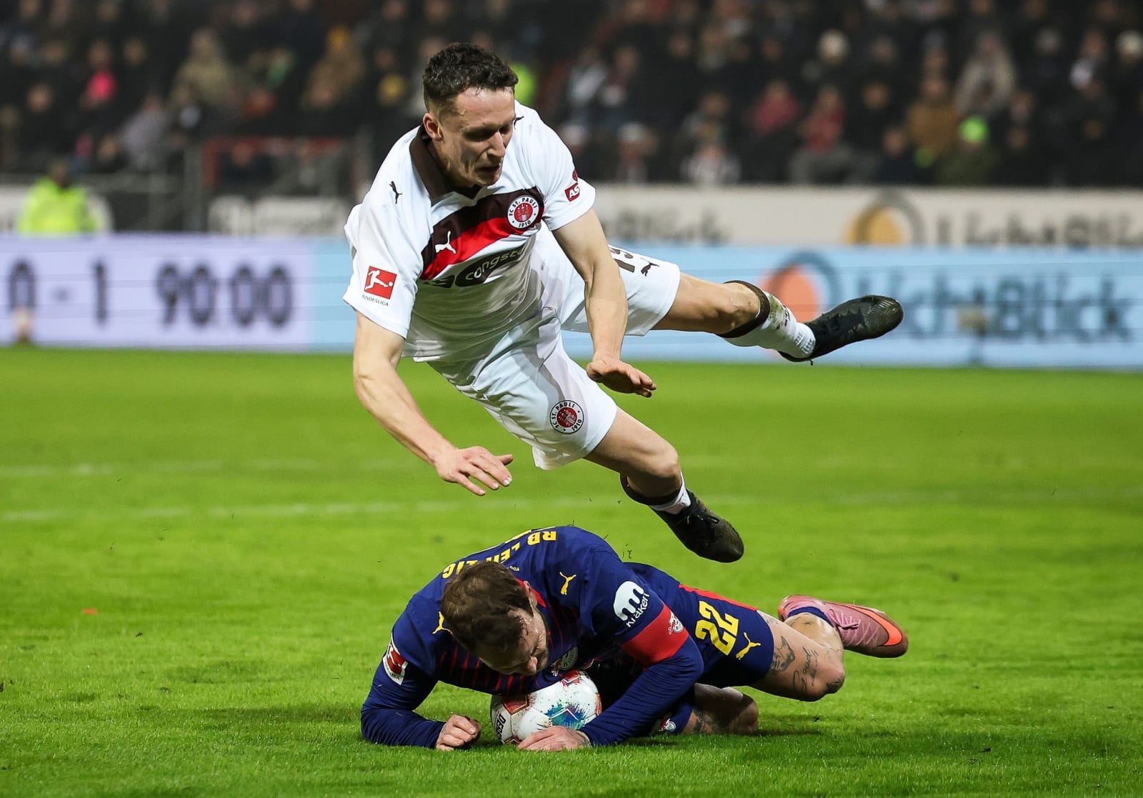 St. Pauli get late draw with Leipzig, 10-man Hoffenheim win in Bremen