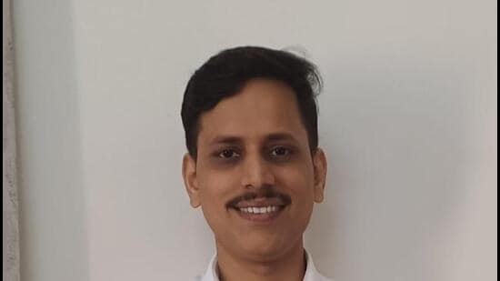 'Insulted' in front of women, Shinde stabbed Singh