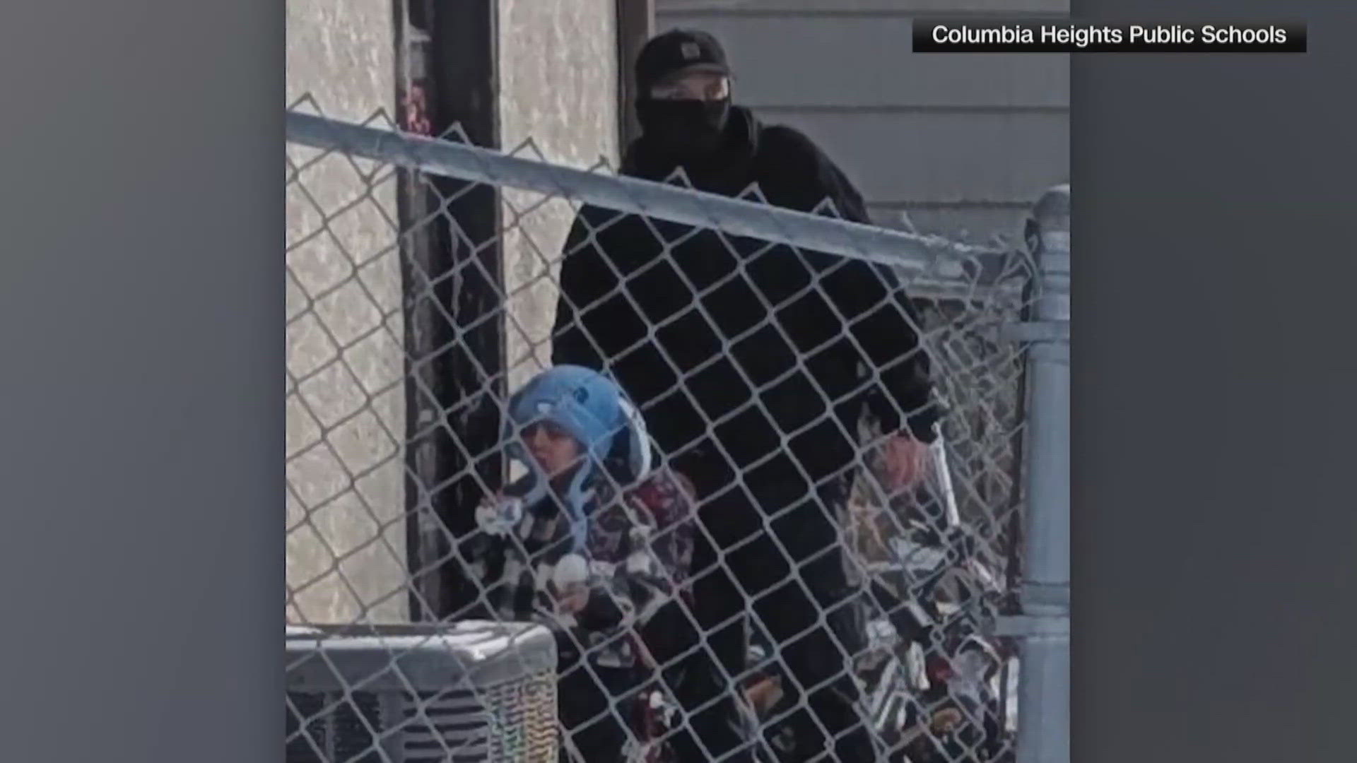 Judge blocks deportation of Minnesota 5-year-old detained with father ...