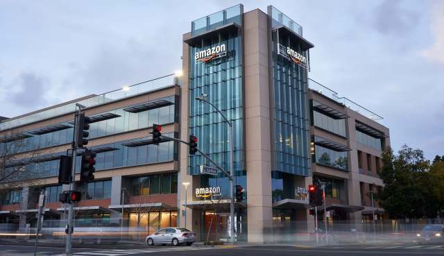 Amazon employees take jab at Jeff Bezos' strange rule amid incoming ...